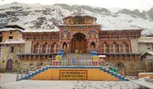 BADRINATH - ONE OF THE MOST FAMOUS TEMPLES ON THE GREAT HIMALAYAN MOUNTAINS